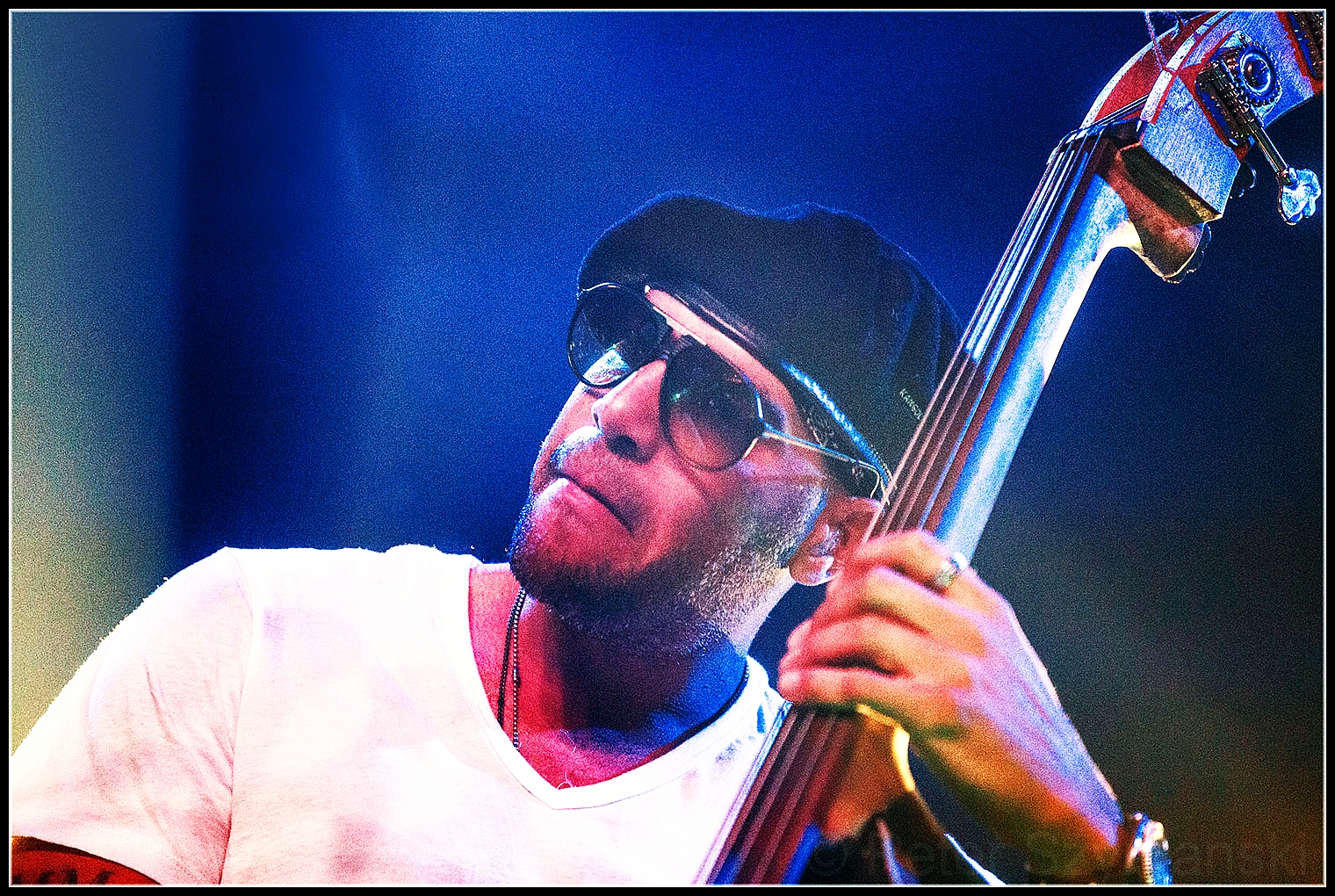 Miles Mosley "Uprising": Das Debüt des Bassisten/Sängers hat das Zeug ...
