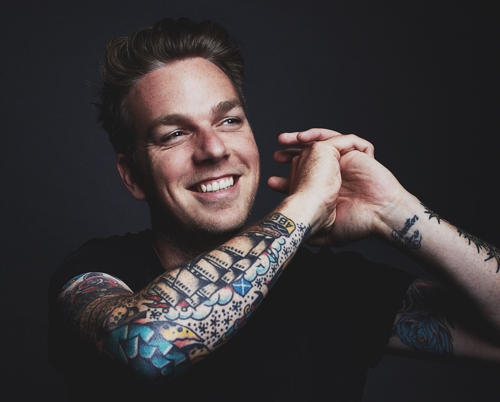 Singer/ Songwriter Greg Holden veröffentlicht sein neues Album „World War Me“ - jazzandrock.com