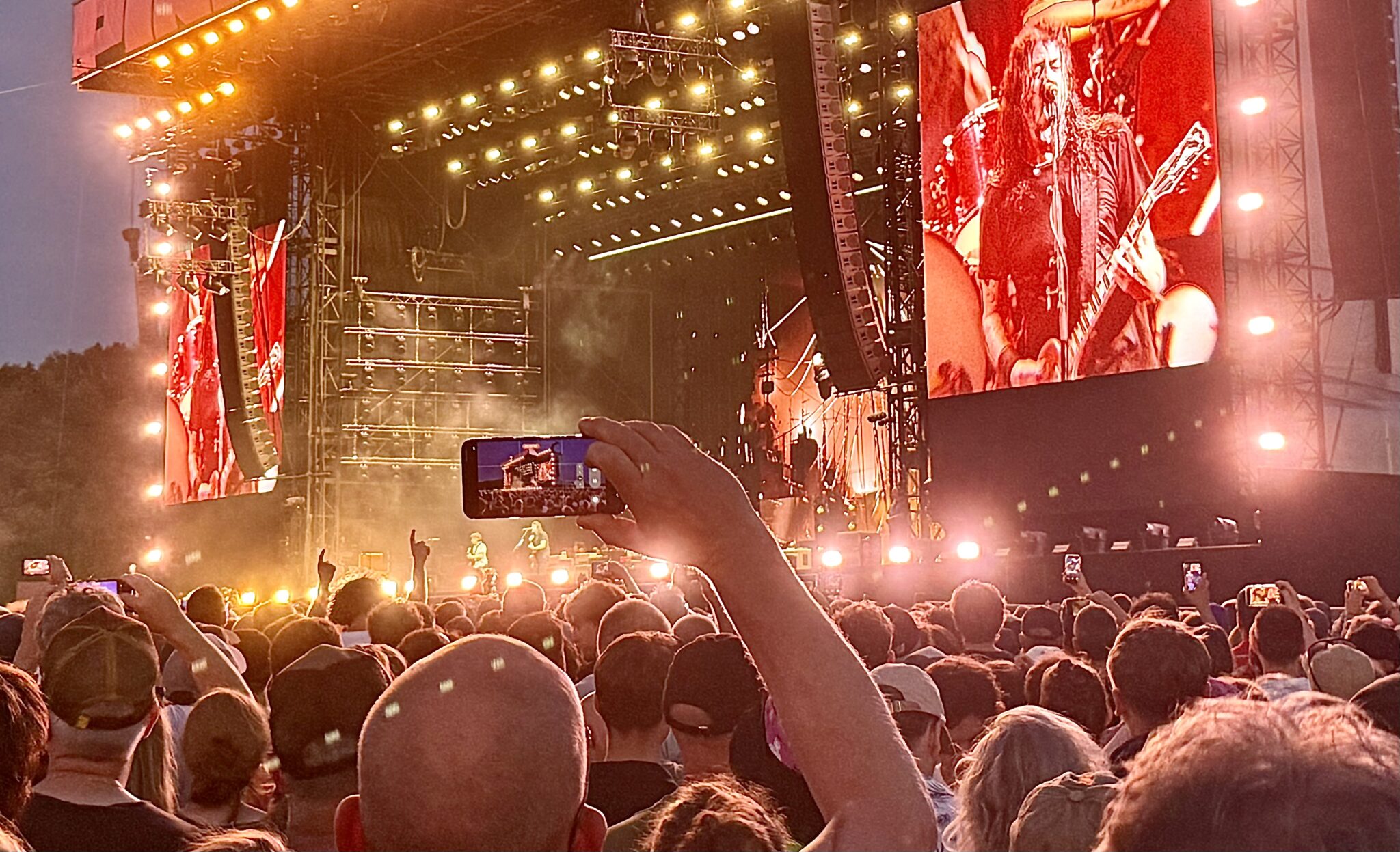 So war das Pinkpop Festival 2026 in Bildern: Foo Fighters, The Cure ...